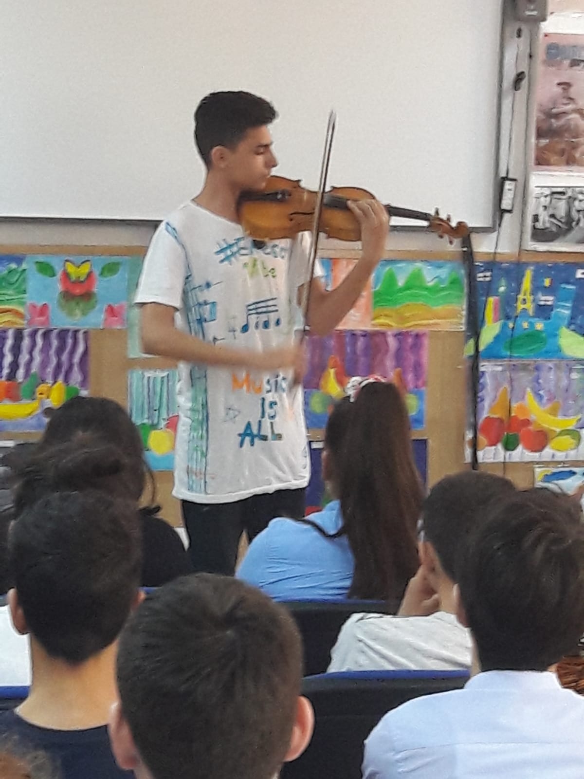 Georgia Florescu, profesoară de vioară la liceul “George Enescu ...